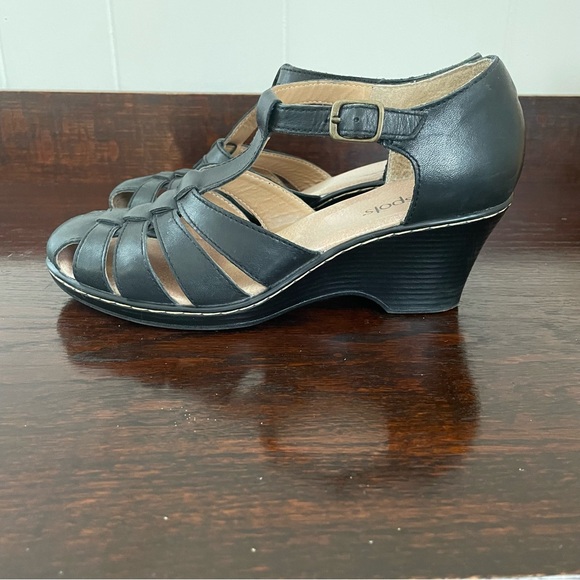 Softspots | Shoes | Softspots Idelia Leather Wedge Heel Sandal Womens ...